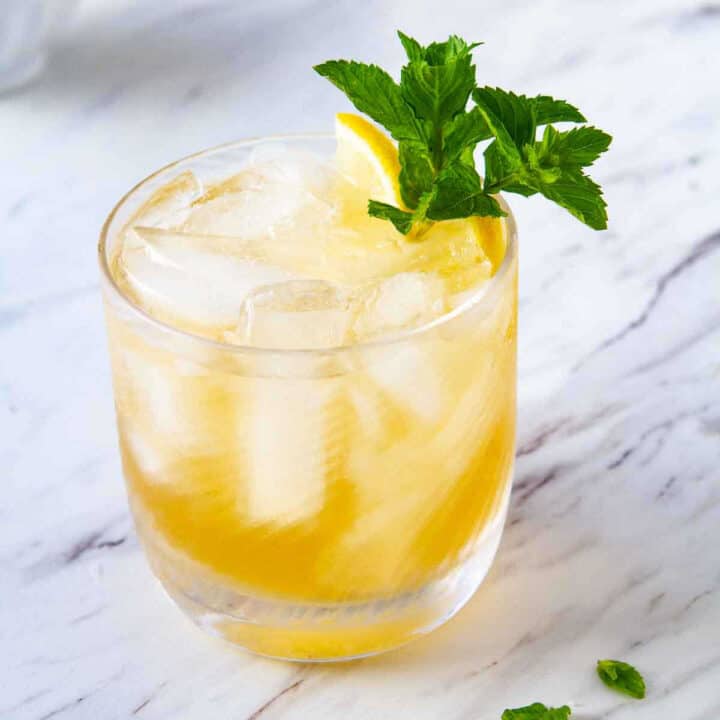 Bourbon Smash Cocktail - A Communal Table